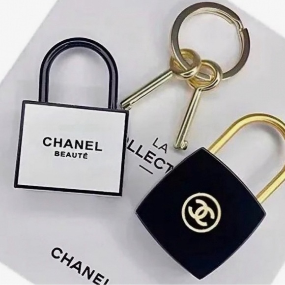 CHANEL | Accessories | Chanel Beauty Lock And Key Set | Poshmark